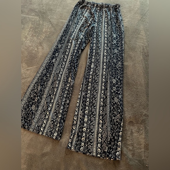 Maxine Nichols | Jeans | Maxine Nichols Long Lounge Pants Blue White Medium | Poshmark